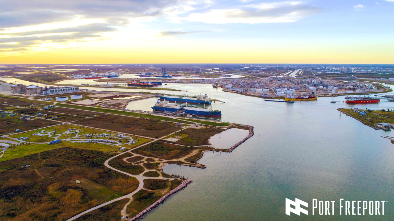 A Comprehensive Guide to the TWIC® Credential for Port Shipping